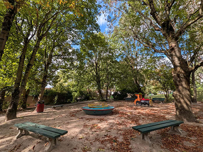 Appartement à vendre - Fontenay-sous-Bois, Centre-ville - 4 pièces - 3 chambres