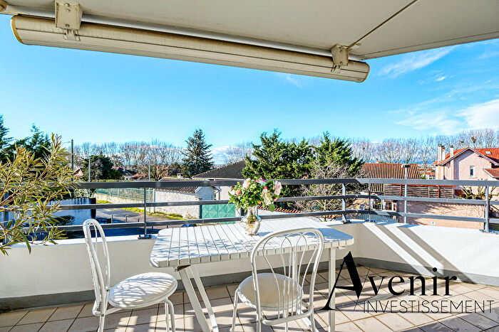 Appartement à vendre - Décines-Charpieu, Centre-ville - 3 pièces - 2 chambres