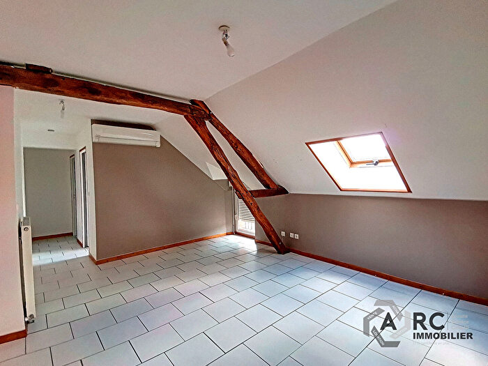 Vitry-aux-Loges : Appartement 3 pièces à louer