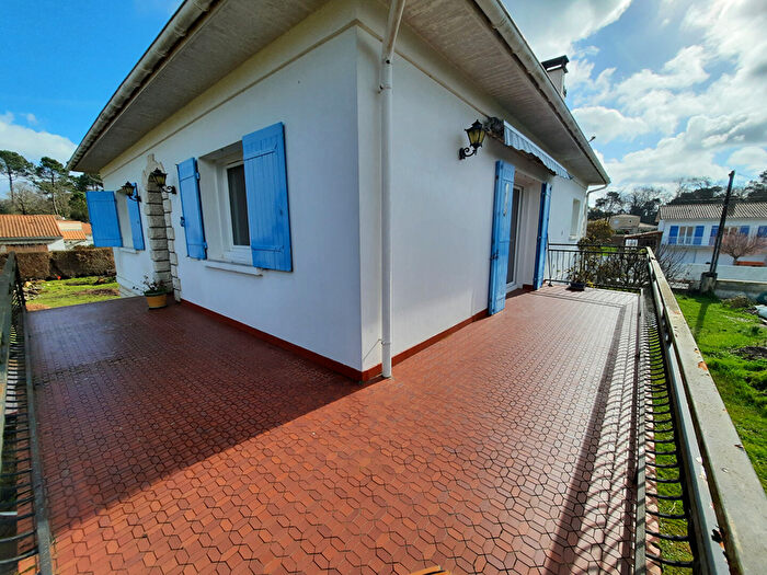 Maisons à vendre et appartements à louer - 1