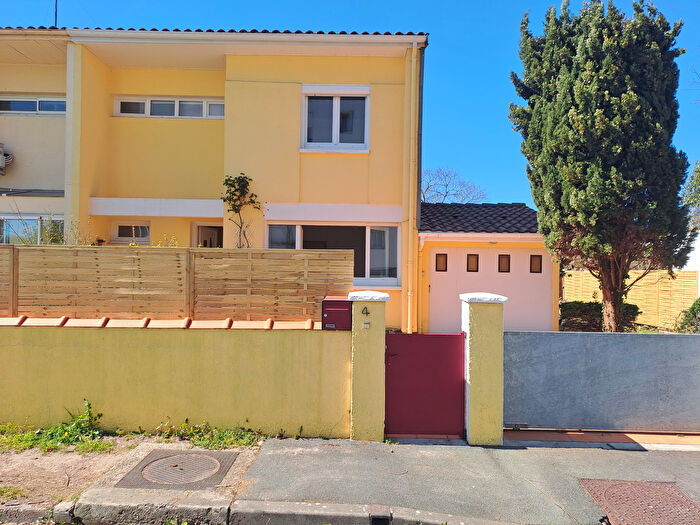 Maison à louer - Villenave-dOrnon, Chambéry, La Monnaie, Carbonnieux, Trigan - 4 chambres