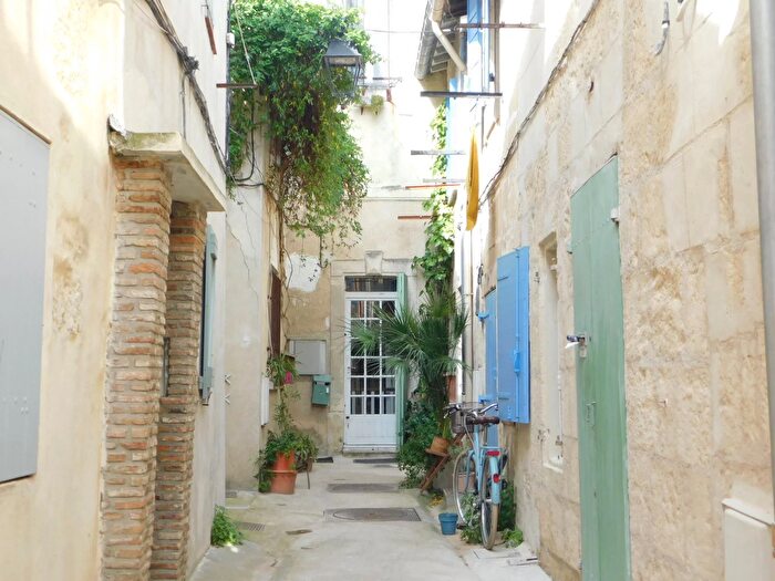 Maison à vendre - Arles, Centre-ville - 6 pièces - 1 chambre