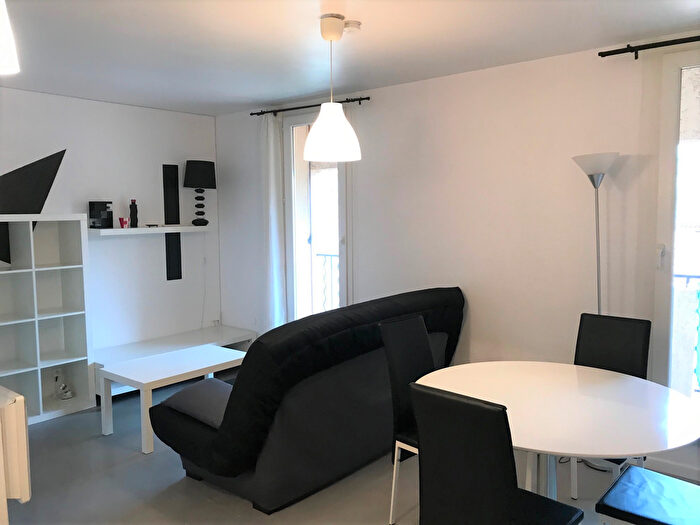 Appartement à louer - Aix-en-Provence, Pont de lArc - 1 pièce