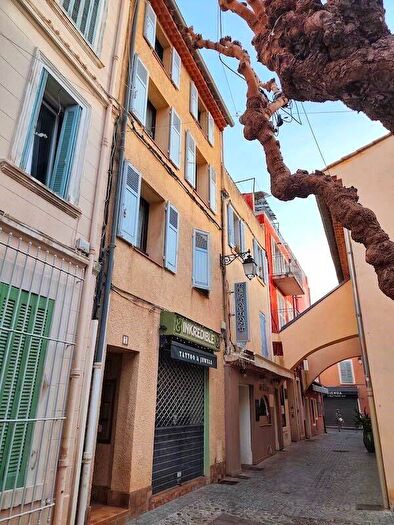 Appartement à louer - Sanary-sur-Mer - 2 pièces - 1 chambre