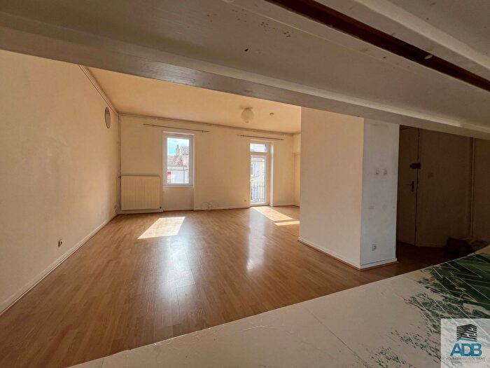 Appartement 5 pièces à Le Coteau, à louer