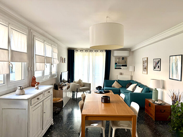 Appartement 4 pièces à louer à Nîmes, Gare