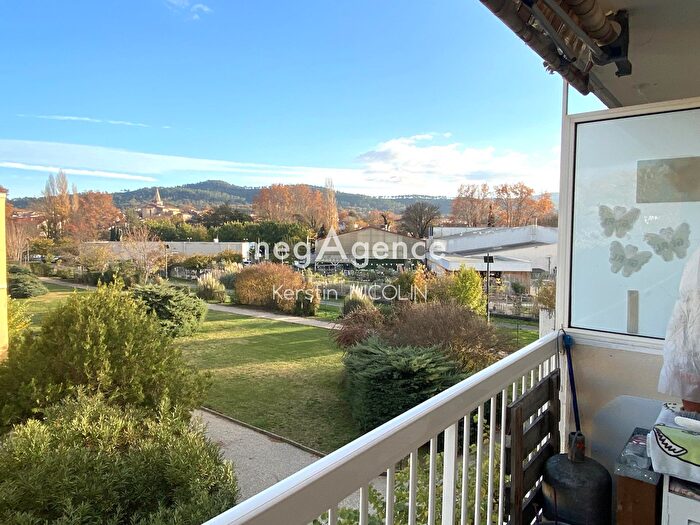 Appartement à vendre - Brignoles, Centre-ville, Vieille ville - 3 pièces - 2 chambres