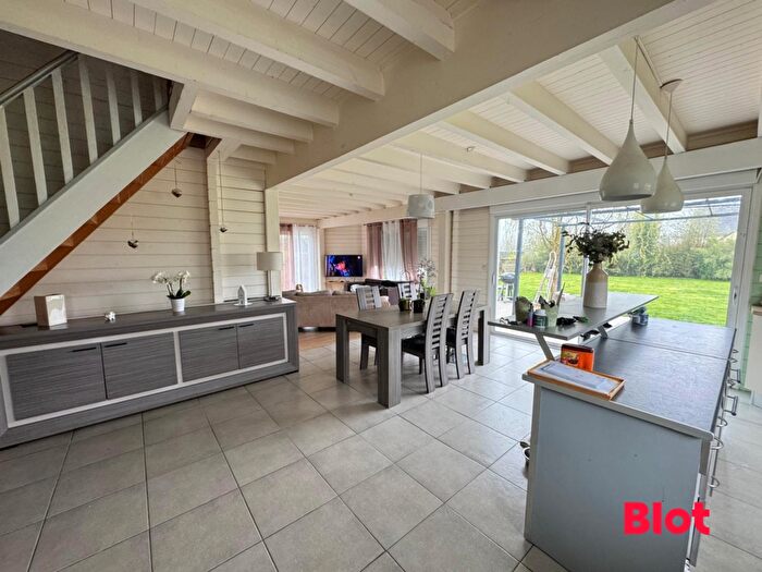 Maison à vendre - Maure-de-Bretagne - 7 pièces - 5 chambres