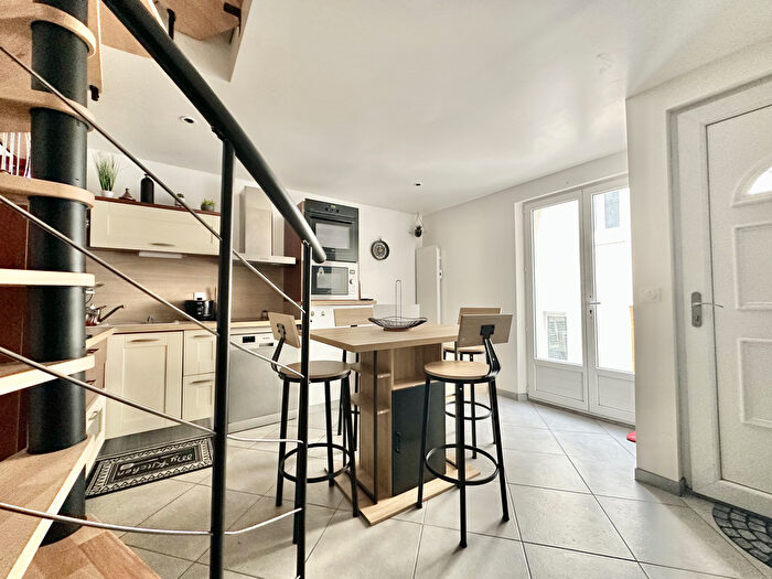 Appartement à vendre - Pont-Sainte-Maxence - 3 pièces - 2 chambres