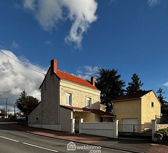 Maison à vendre - Châtellerault, Est - 4 pièces - 3 chambres