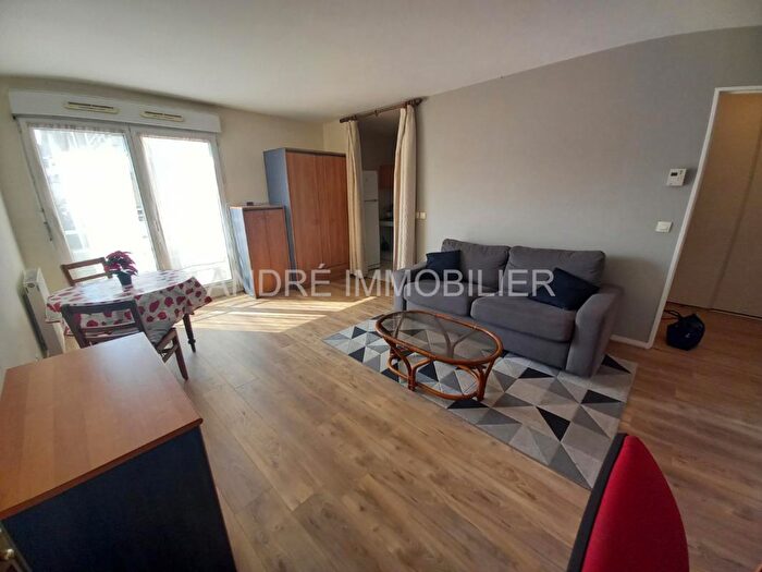 Achères, Champs de Villars, Le Magasin, Gare, Petite-Arche : Appartement 1 pièce à louer