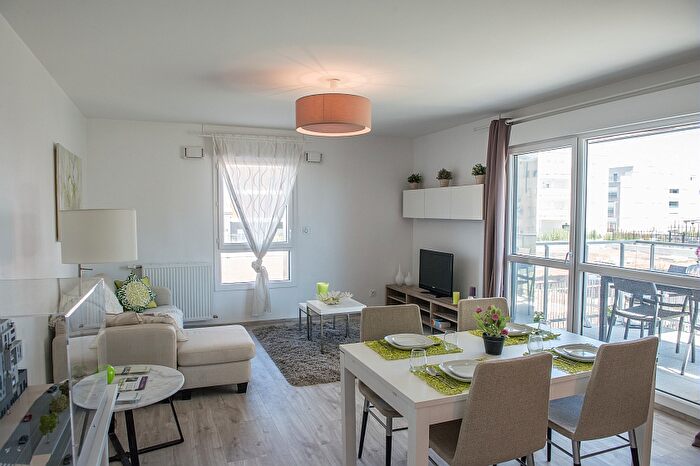 Appartement à louer - Dijon, Bourroches - 2 pièces - 2 chambres