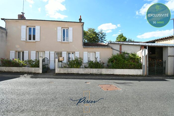 Maison 6 pièces à Nueil-sur-Layon, à vendre