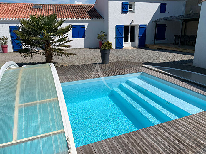 Maison à vendre - Barbâtre - 9 pièces - 6 chambres