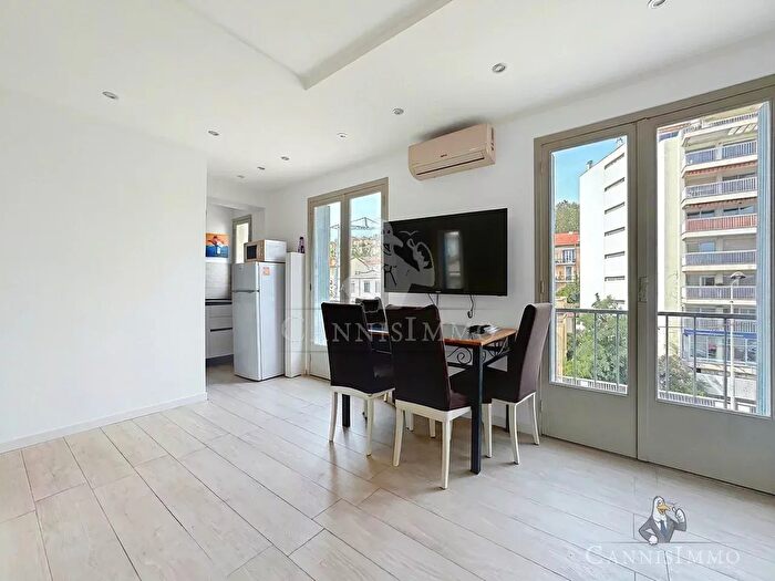 Appartement à vendre - Cannes, Suquet - 1 pièce
