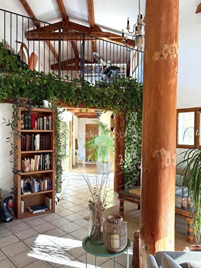 Maison à vendre - Carpentras, Est - 7 pièces - 3 chambres