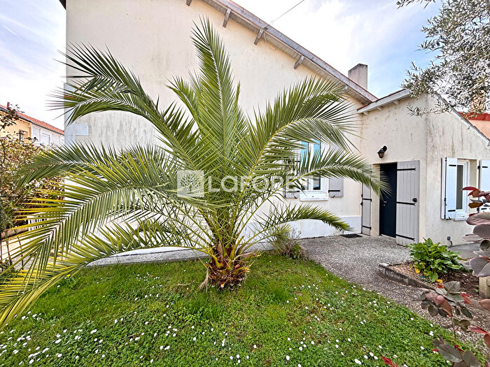 Maison à vendre - Saintes, Saint-Sorlin, La Récluse - 5 pièces - 3 chambres