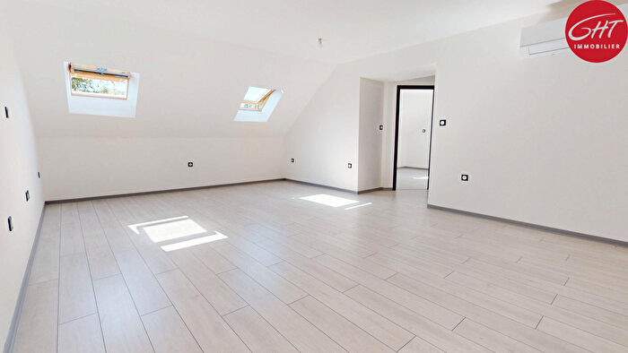 Appartement 4 pièces à louer - Burgille