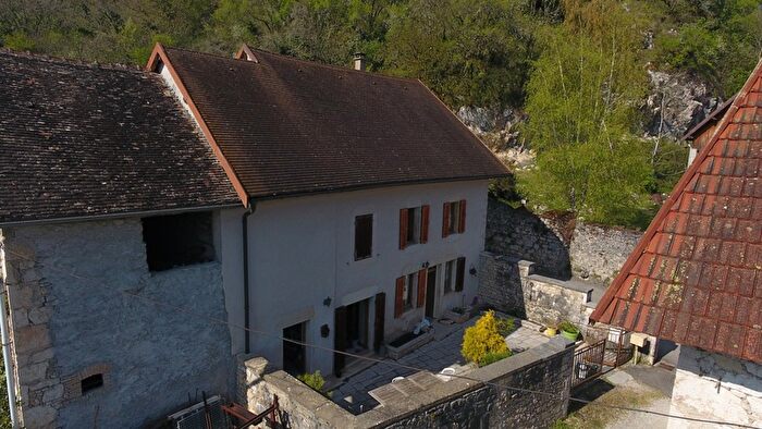 Maison à vendre - Lavours - 5 pièces - 4 chambres