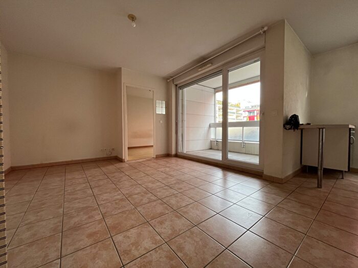Appartement à louer - Grenoble, Village Olympique - 2 pièces - 1 chambre