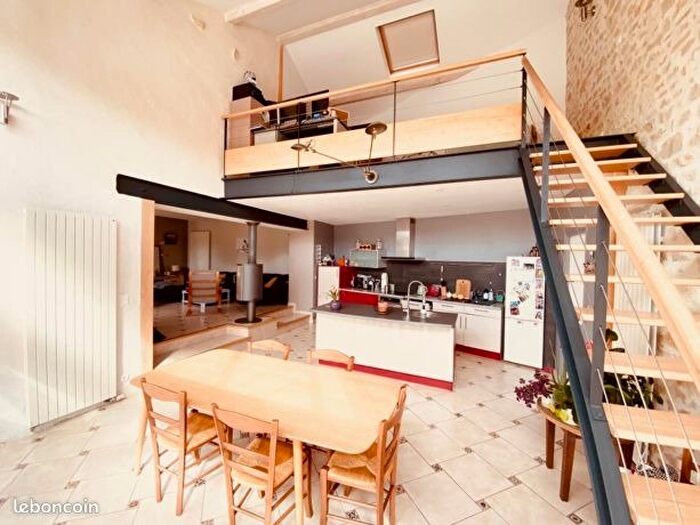 Maison 9 pièces à Coulonges-sur-l'Autize, à vendre