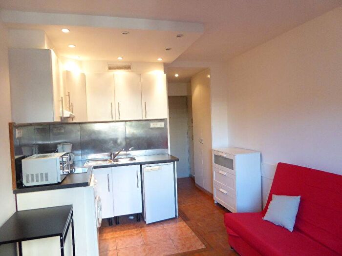 Appartement à louer - La Timone, Marseille ème arrondissement - 1 pièce