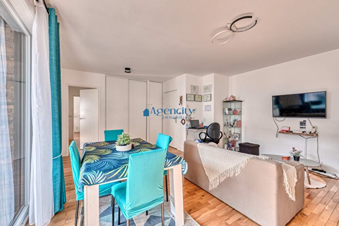 Appartement à vendre - Noisy-le-Grand, Centre-ville - 3 pièces - 2 chambres