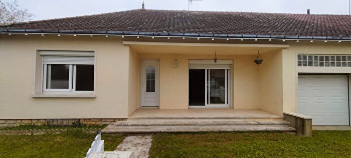 Maison à vendre - Dangé-Saint-Romain - 3 pièces - 2 chambres