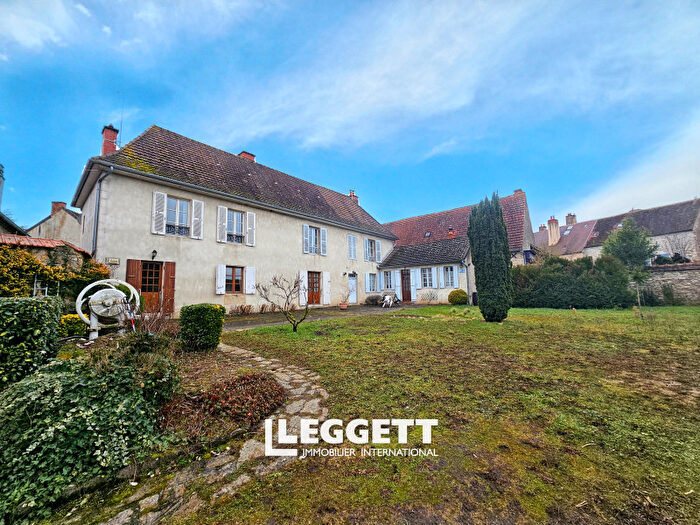 Maison à vendre - Le Veurdre - 8 pièces - 4 chambres