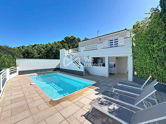 Maison 10 pièces à Langlade, à vendre