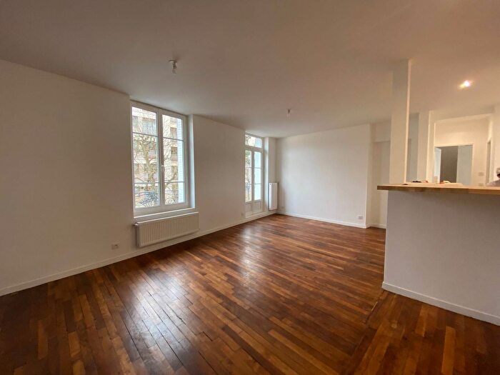 Appartement à louer - Rueil-Malmaison - 5 pièces - 2 chambres