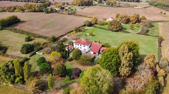 Maison 8 pièces à vendre à Montsoué