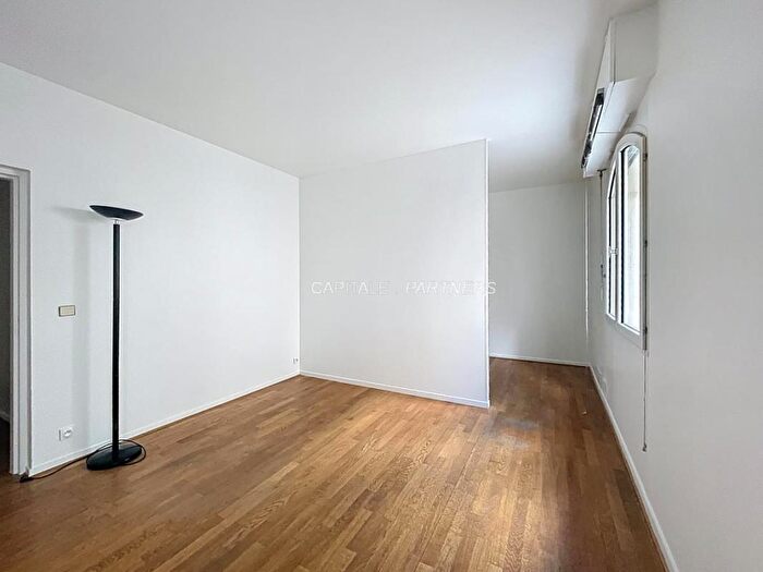 Appartement à louer - Paris e , Archives - 1 pièce