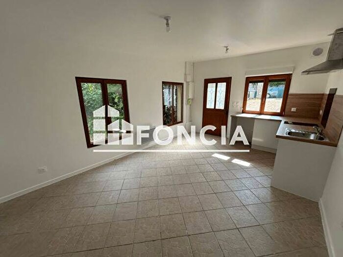 Maison à louer - Rive de Seine Sud Est, Melun - 2 pièces - 1 chambre