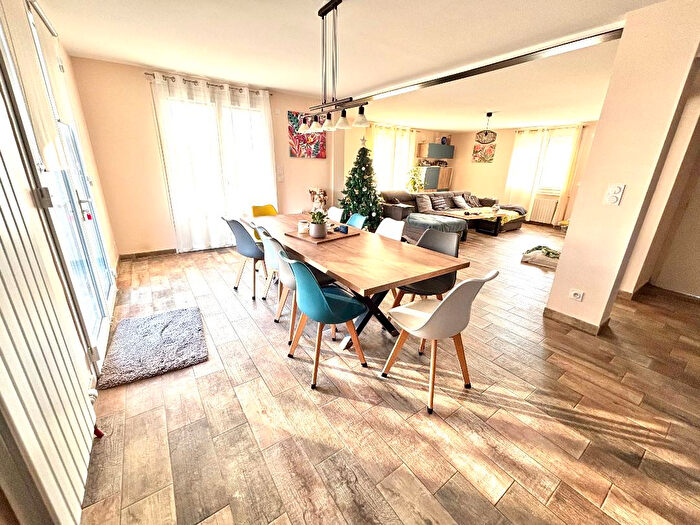 Maison à vendre - La Chapelle-de-la-Tour - 5 pièces - 3 chambres