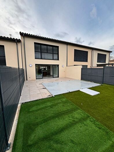 Appartement à louer - Les Olmes - 4 pièces - 3 chambres