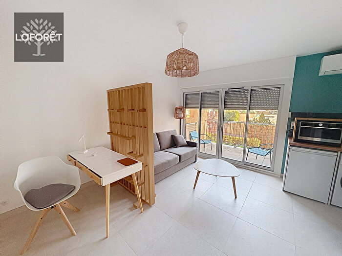 Appartement à louer - Aix-en-Provence, Centre-ville - 1 pièce