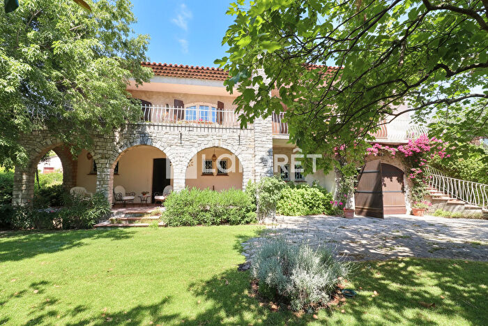 Maison 12 pièces à vendre à Cuers