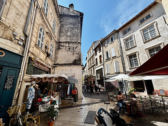 Avignon, Palais des Papes, Zone Piétonne - Appartement 2 pièces à vendre