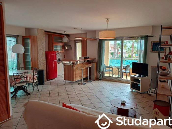 Appartement à louer - La Fontonne, Antibes - 3 pièces - 2 chambres