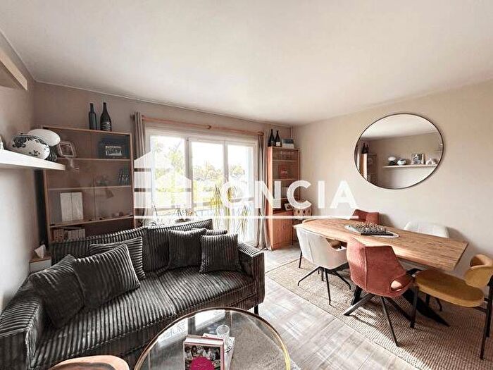 Appartement à louer - Gambetta-Brossolette-Gare, Yerres - 3 pièces - 2 chambres