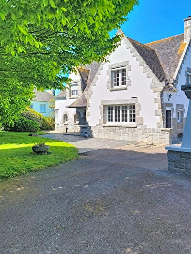 Maison à vendre - Plouzévédé - 8 pièces - 4 chambres