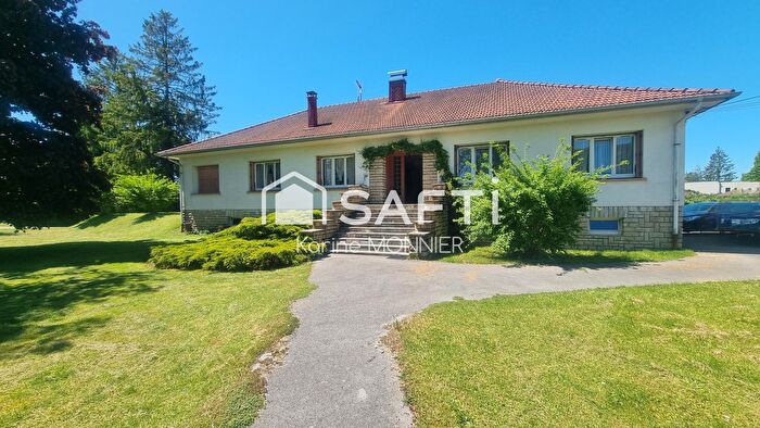 Maison à vendre - Champagnole - 7 pièces - 5 chambres