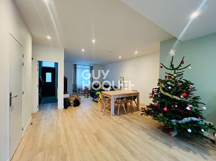 Maison à louer - Amiens, Saint-Acheul - 4 pièces - 3 chambres