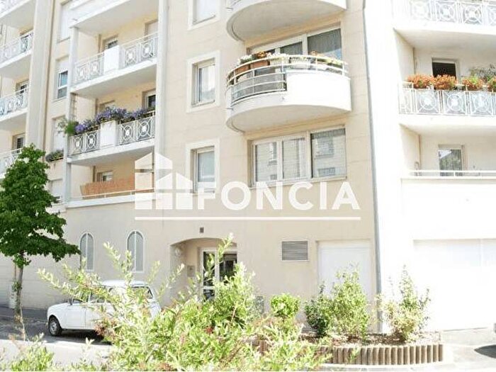 Appartement à louer - Rive de Seine Sud Est, Melun - 1 pièce