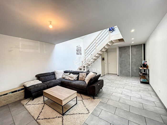 Villefranche-sur-Saône, Nord Est - Appartement 3 pièces à louer
