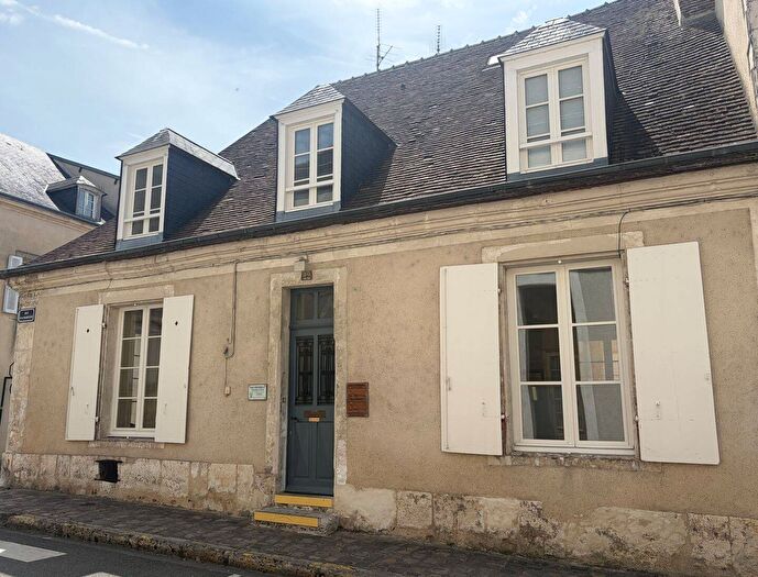 Maison 4 pièces à louer à Centre Ville, Châteaudun