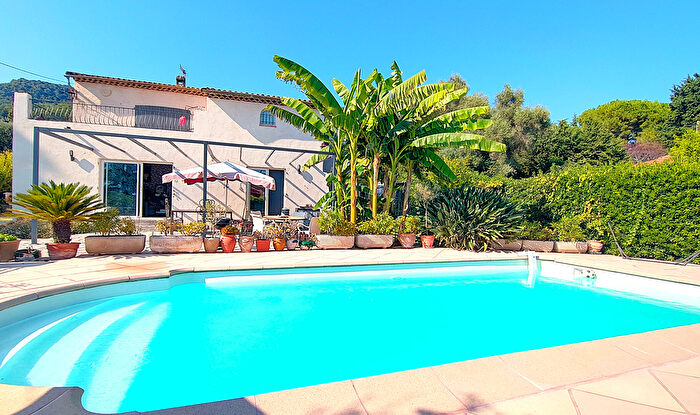 Maison à vendre - Vence, Les Campreniers, LOrmée - 8 pièces - 6 chambres