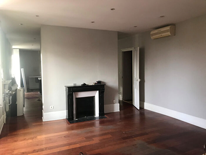 Appartement à vendre - Beaune, Centre-ville - 5 pièces