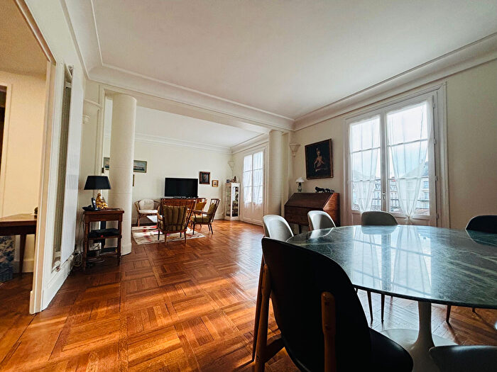 Appartement à vendre - Tours, Centre-ville - 6 pièces - 4 chambres